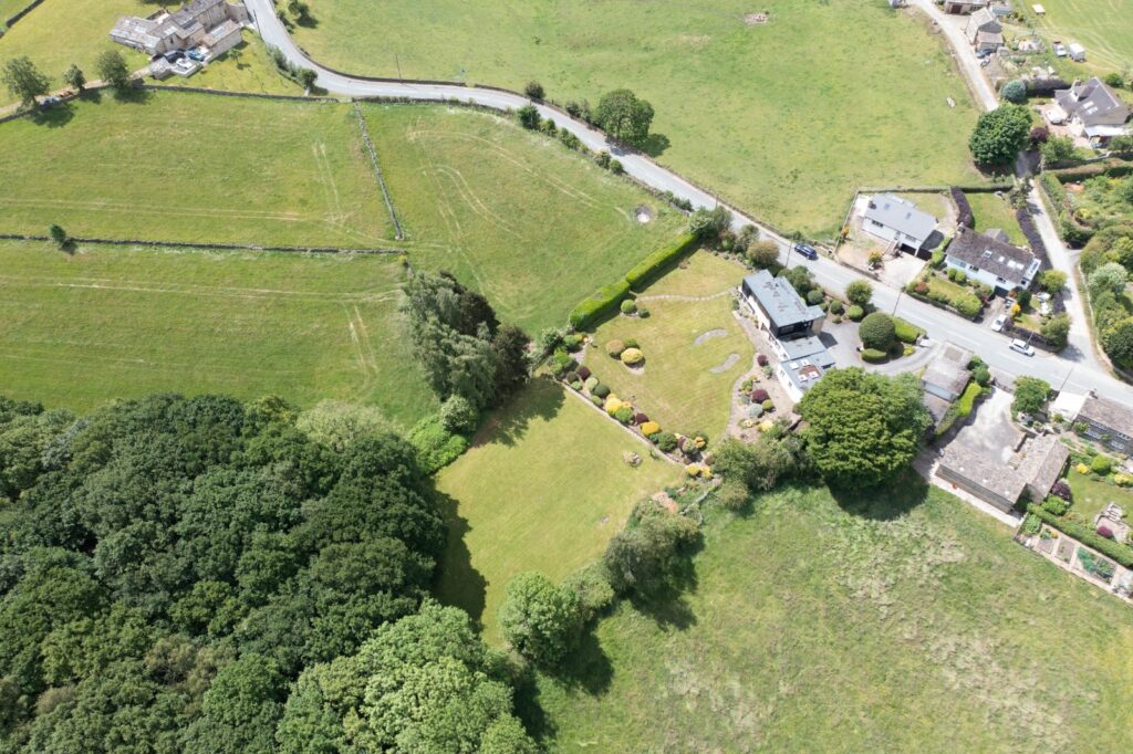 Upper Hagg Road, Thongsbridge, Holmfirth, HD9 6NH | Wm. Sykes & Son ...